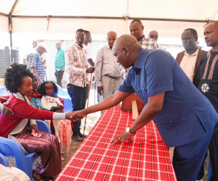 IG KANJA CONDOLES WITH FAMILY OF THE LATE SAMUEL TOMPOI KAETUAI ... IG KANJA CONDOLES WITH FAMILY OF THE LATE SAMUEL TOMPOI KAETUAI ...